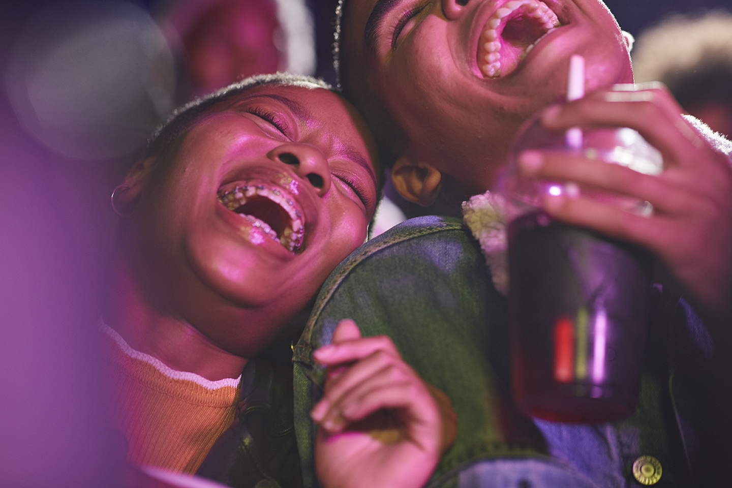 Starting to laugh again. The slow return of humor in advertising